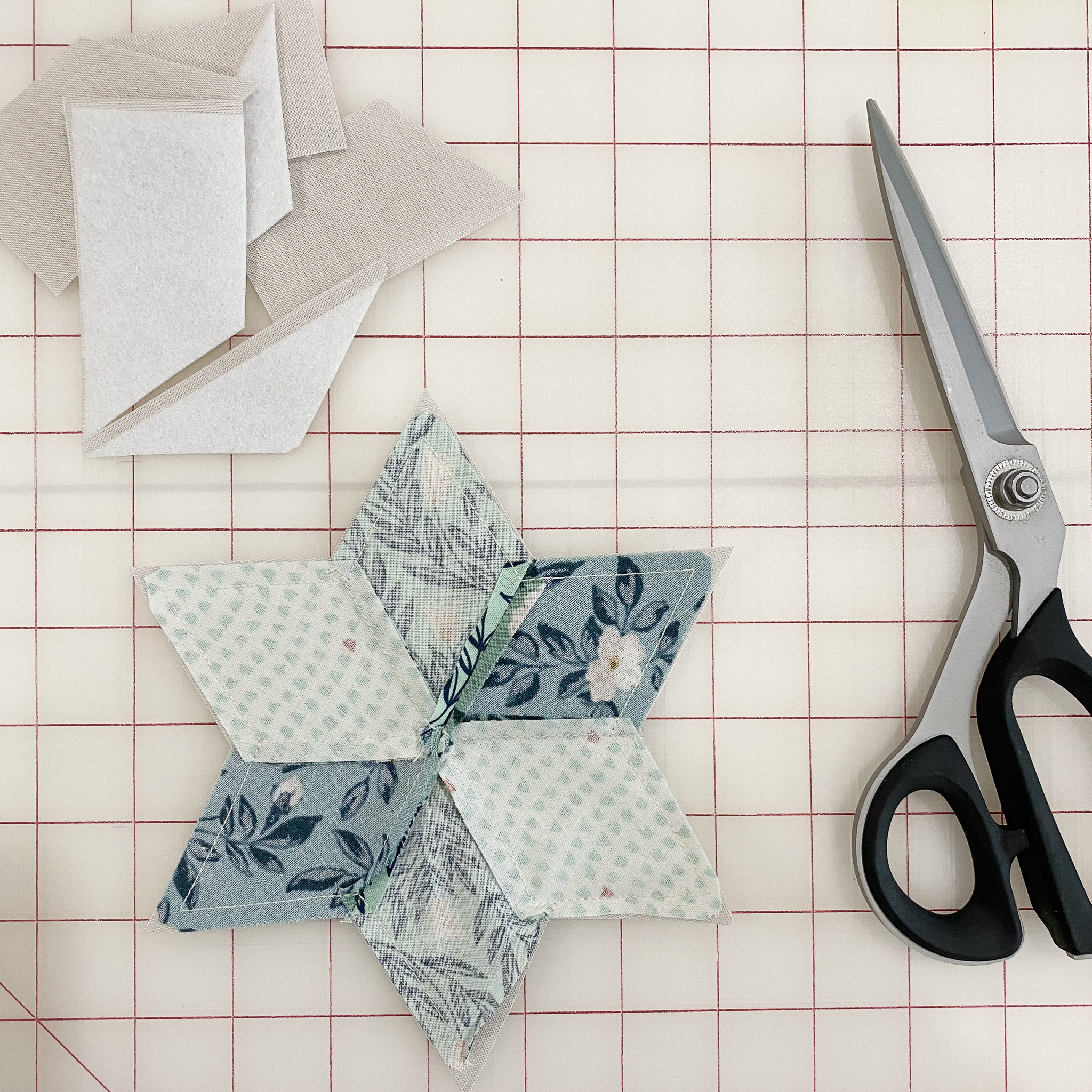 Star Coffee Coaster Tutorial – Easy Fabric Gift Idea to Sew